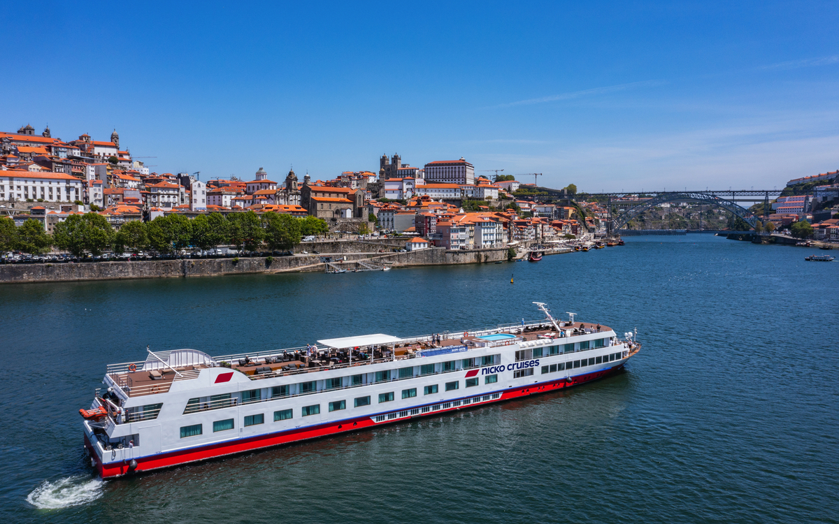 Spektakuläre Weinberge in Portugal - DOURO QUEEN | Vitaltours